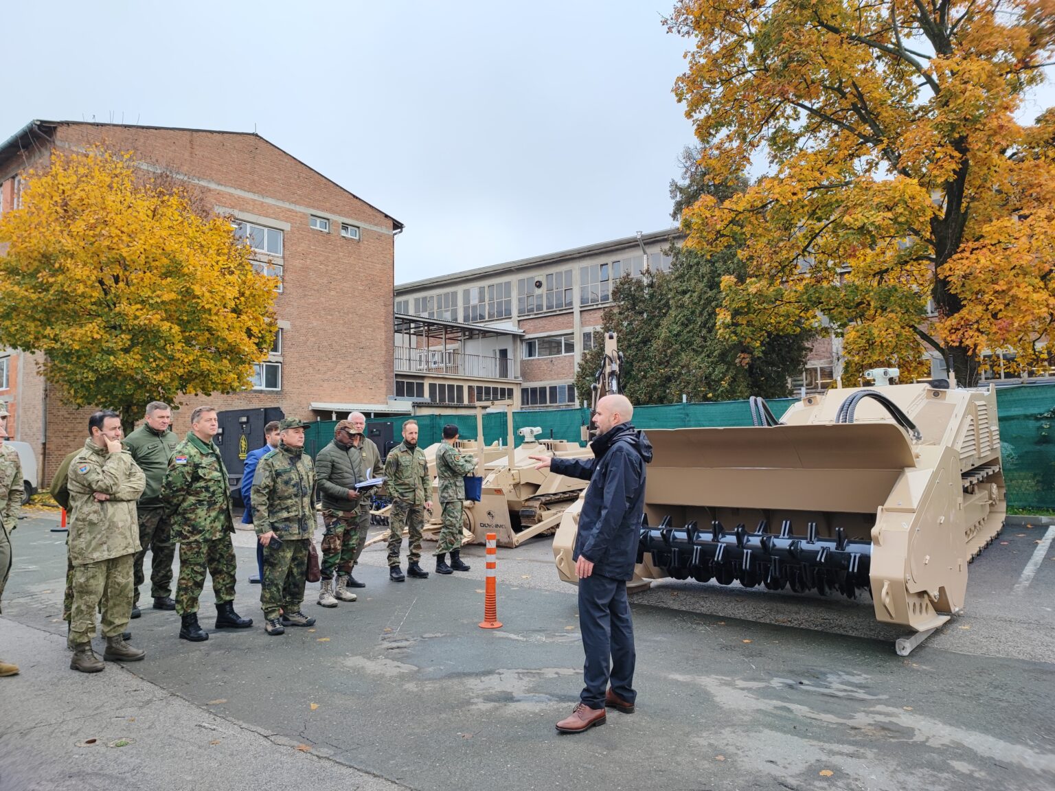 Demonstration of DOK-ING's Robotic Systems to the Military-Diplomatic ...